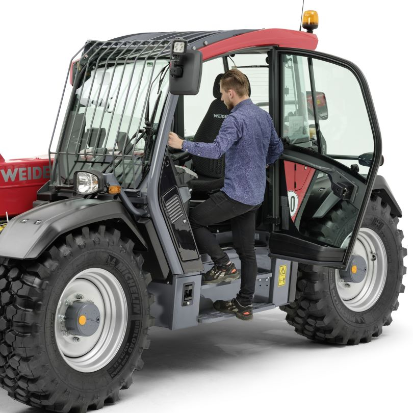 Teleskopinis krautuvas T7042 | UAB Agrokoncernas